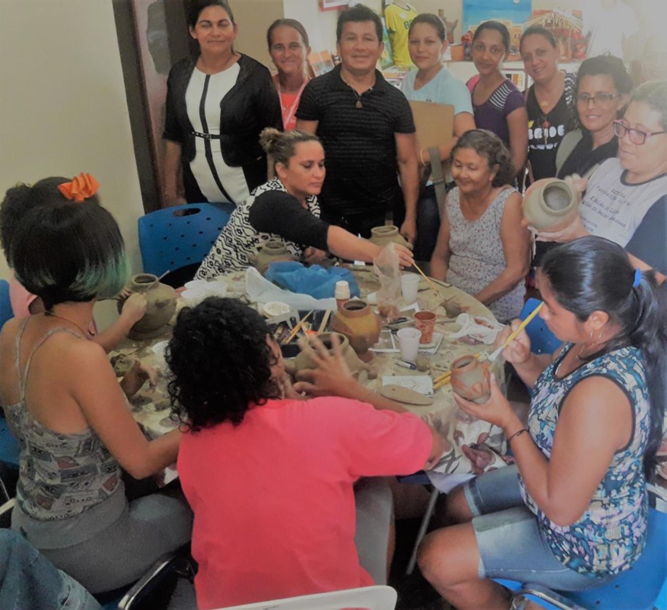 Oficina de artesanato em argila tem produções inéditas de réplicas ...